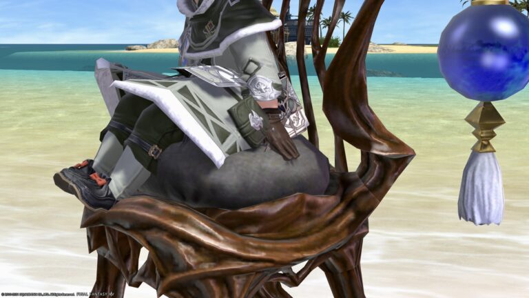 Fashionable and antique chair mount “Archon Throne” with long legs ...