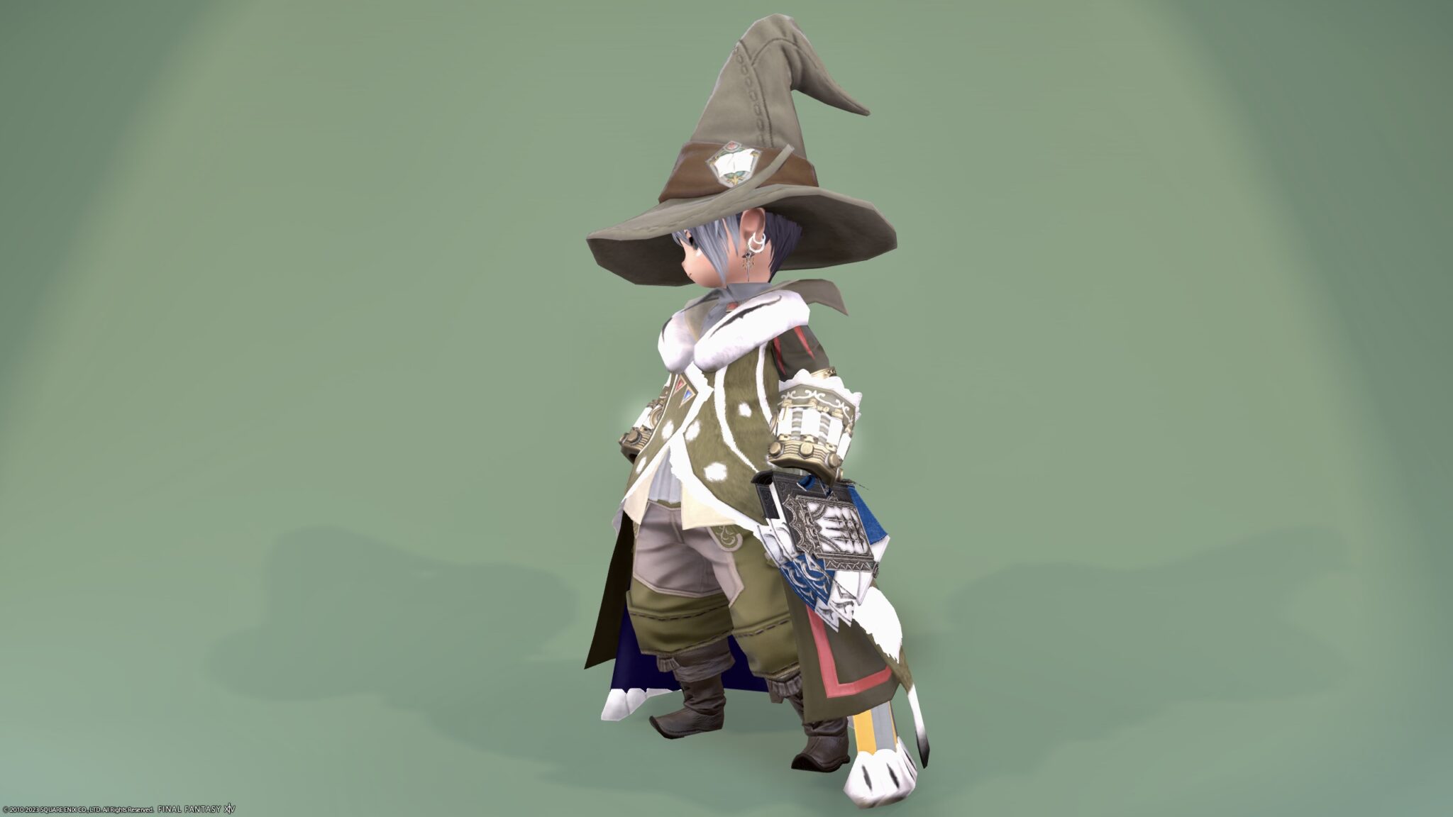 Scholar’s Manderville Weapon Stage 2: A shining book with a noble crest ...