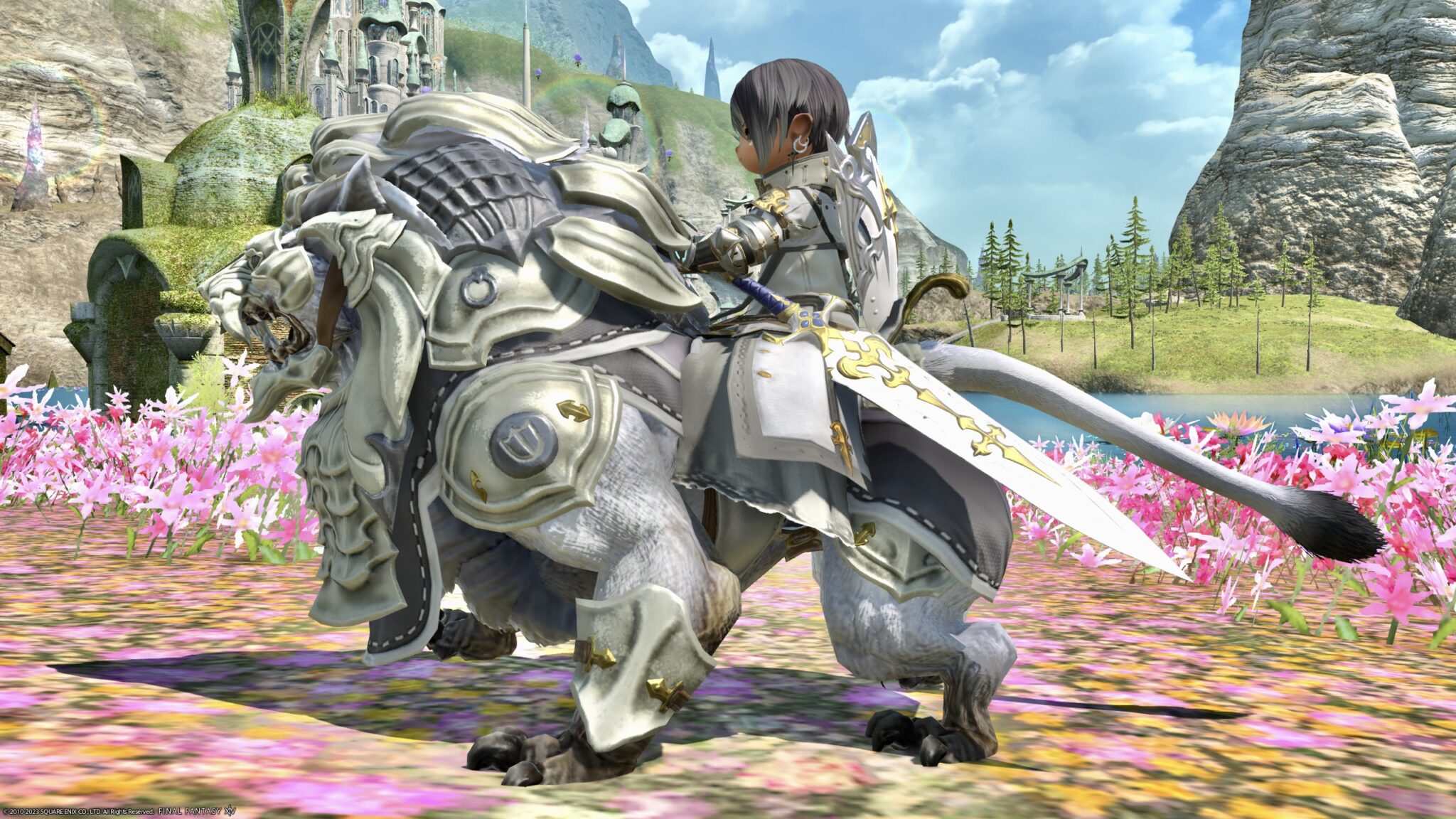 Armor-clad white lion mount “Battle Lion” (Tank You, Paladin III ...