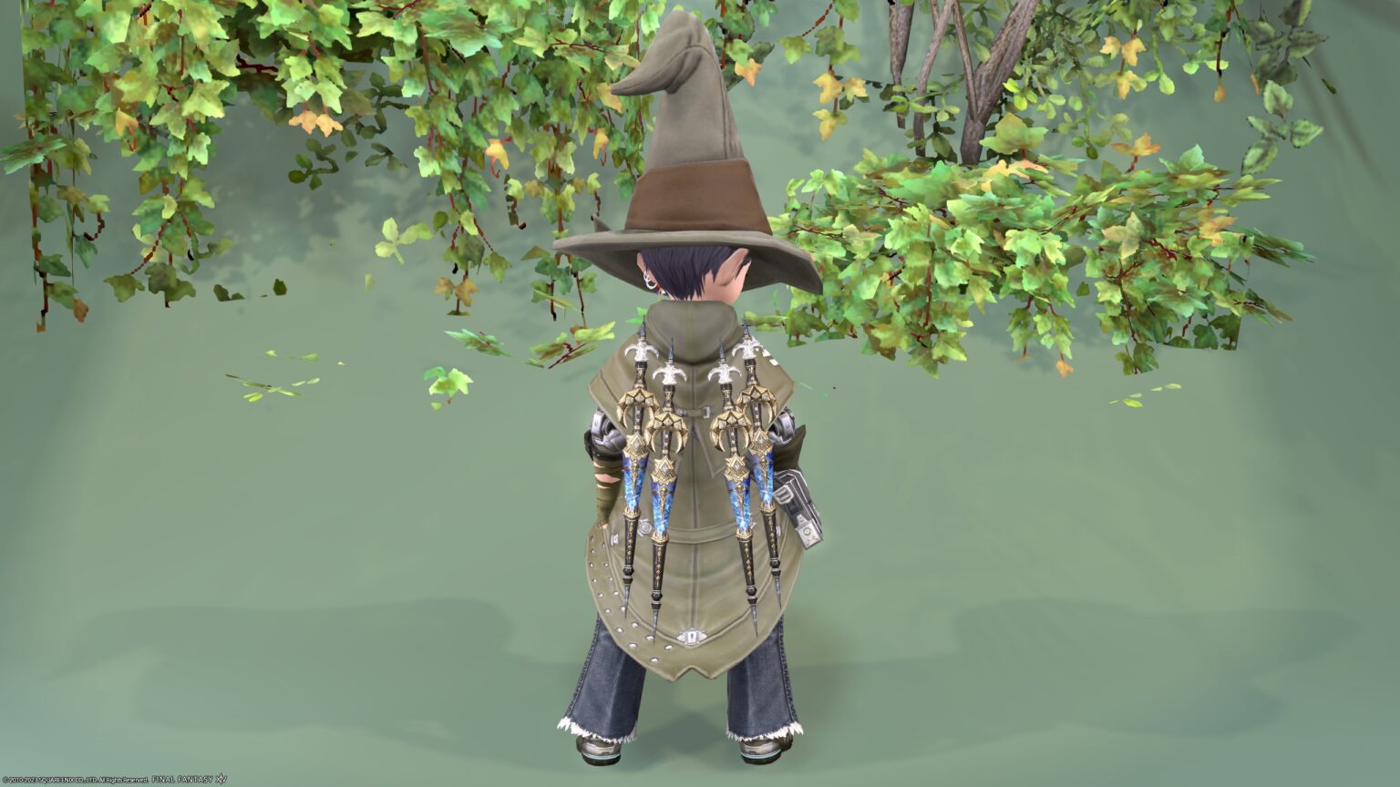 A beautiful sage weapon that looks like crescent moon glass work “Lunar ...