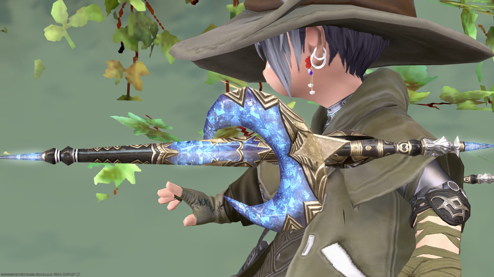 A beautiful sage weapon that looks like crescent moon glass work “Lunar ...