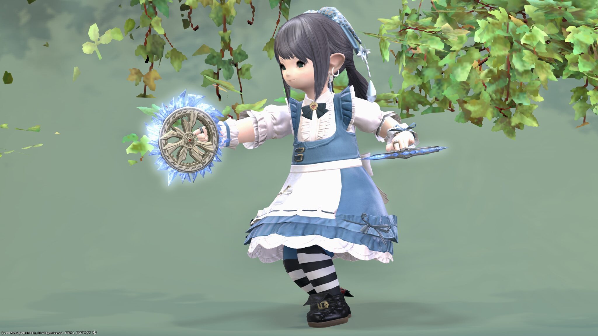 Beautiful blue crystal dancer throwing weapon “Bluespirit Glaives ...