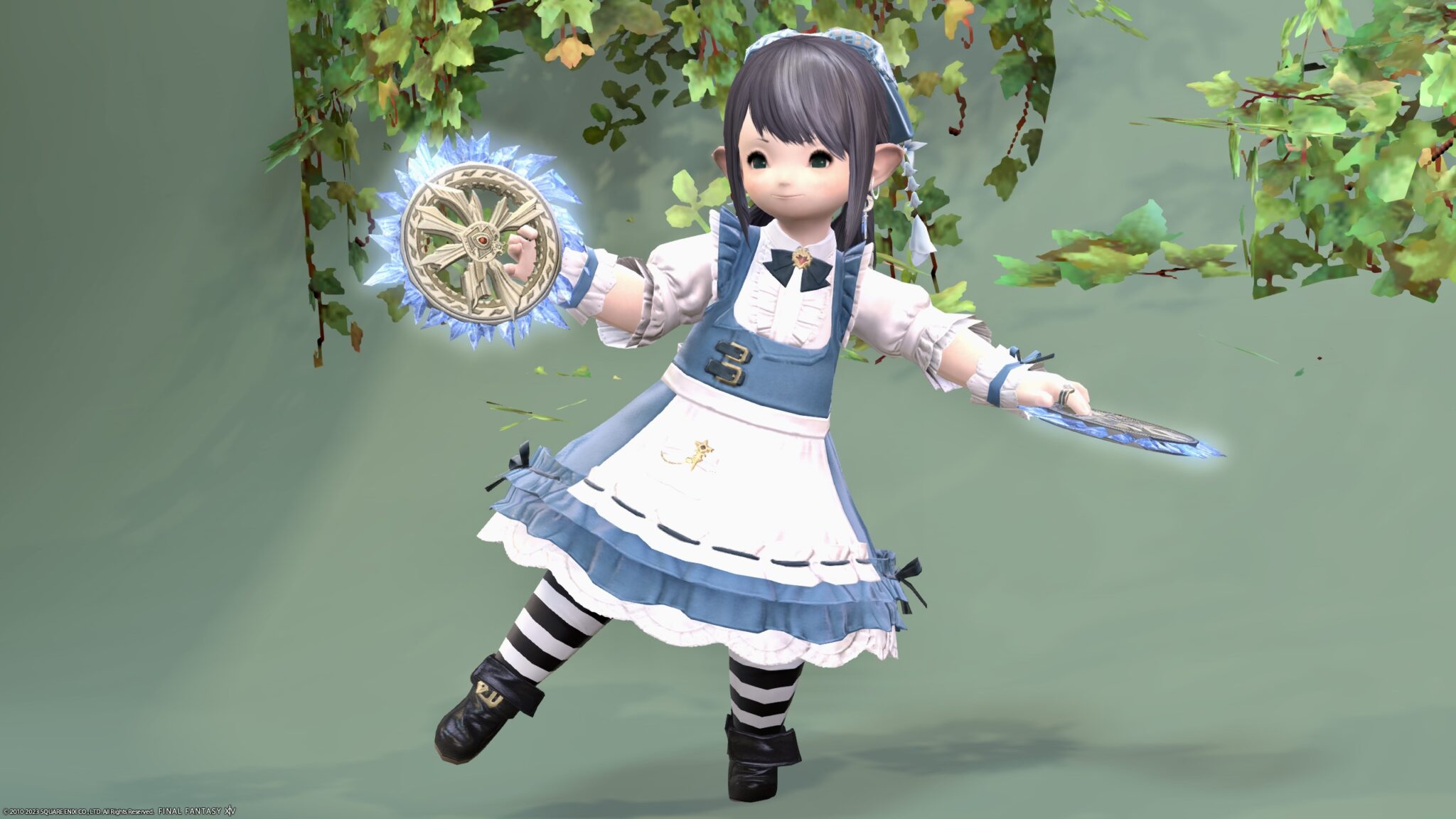 Beautiful blue crystal dancer throwing weapon “Bluespirit Glaives ...