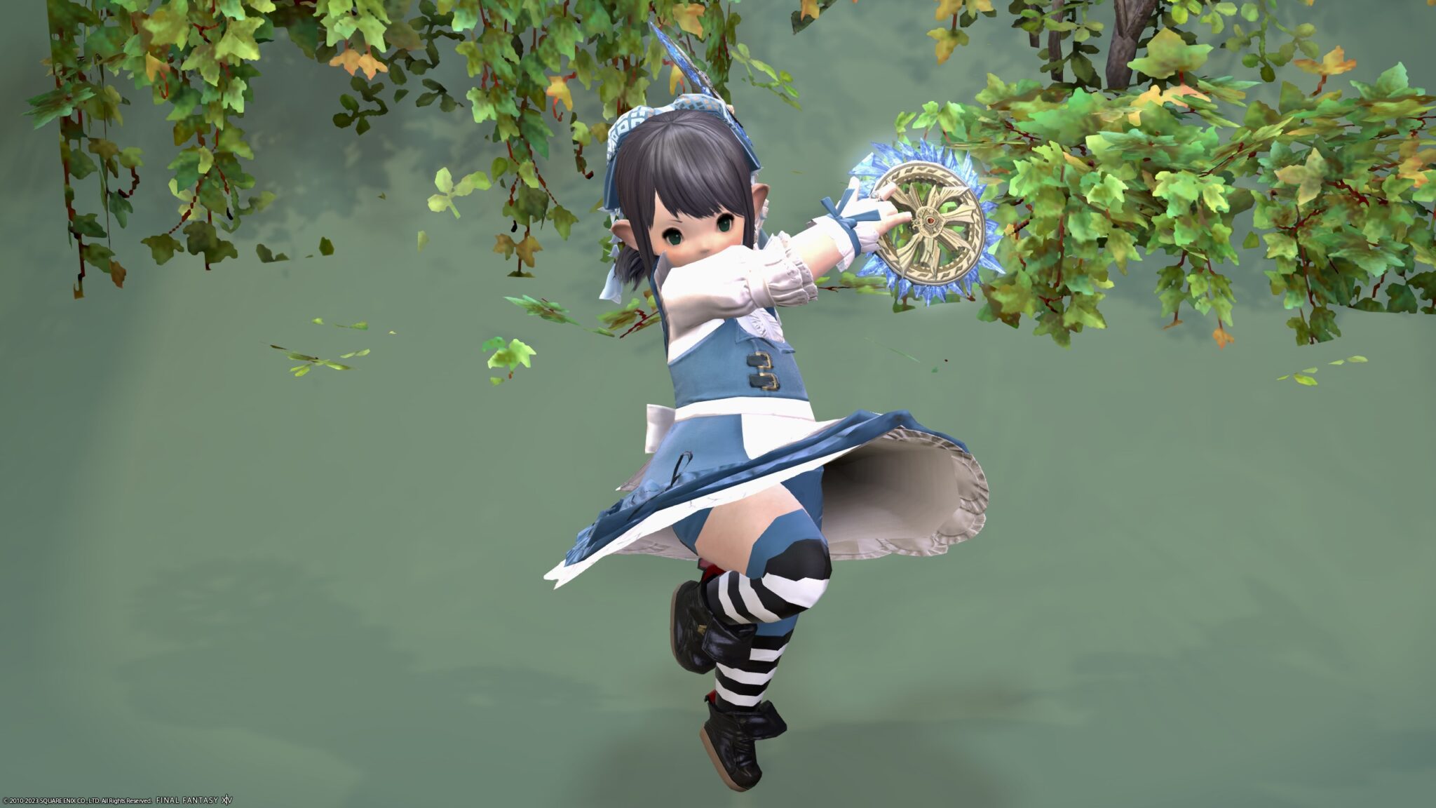 Beautiful blue crystal dancer throwing weapon “Bluespirit Glaives ...